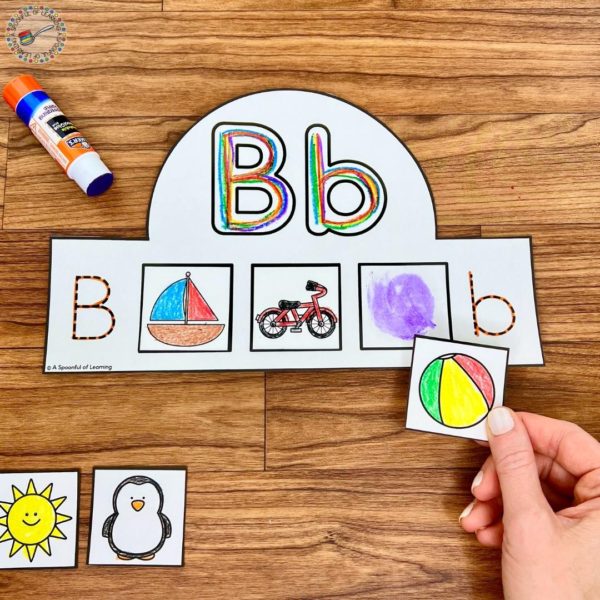 6 Ways to Use Printable Kindergarten Hats for Learning - A Spoonful of ...